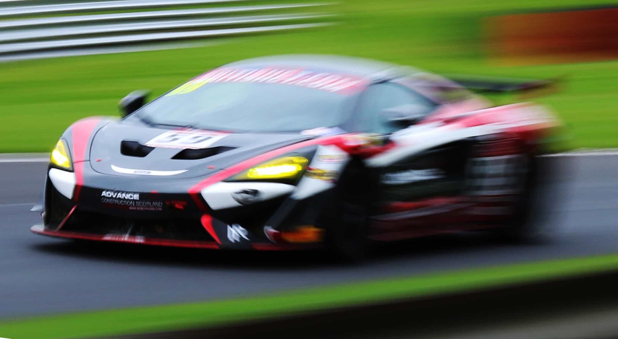 How to take lifelike photos in Assetto Corsa Competizione | Traxion