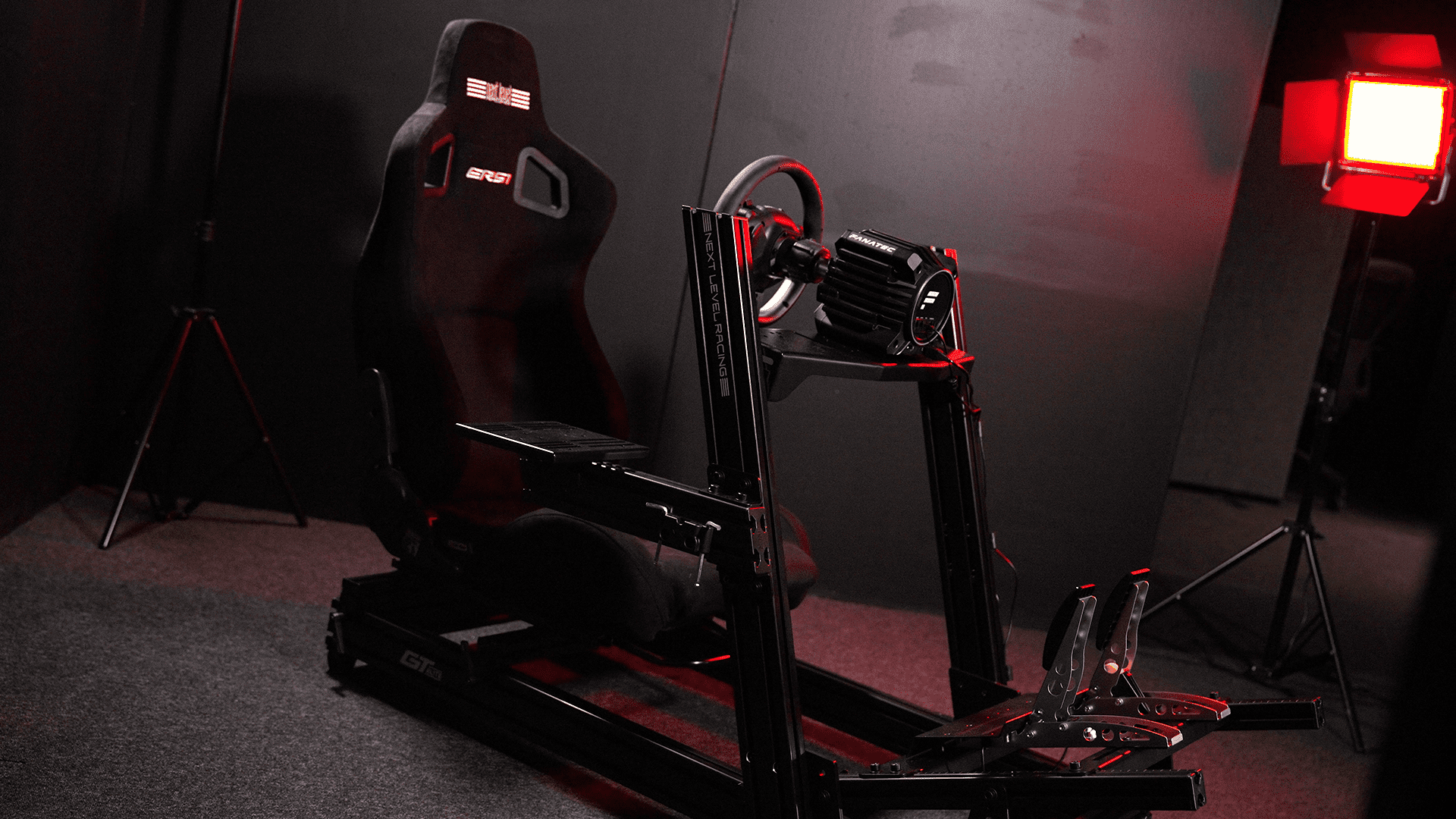 Next Level Racing GTElite sim racing cockpit review | Traxion