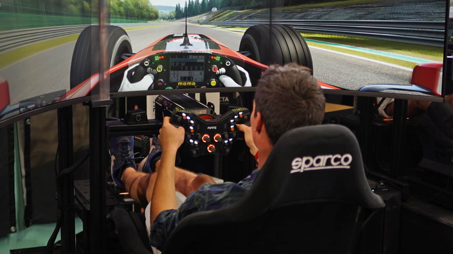 Asetek SimSports showcases 27Nm sim racing wheel base and ecosystem ...