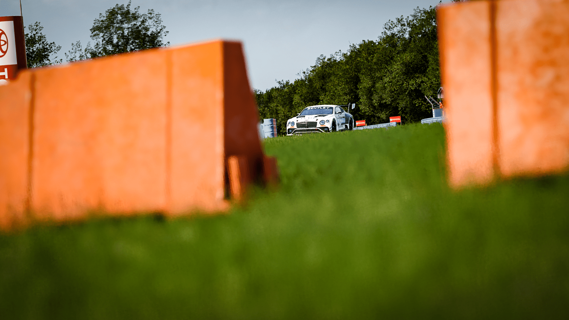 Hands-on with Racelogic's VBOX Simulator Software | Traxion