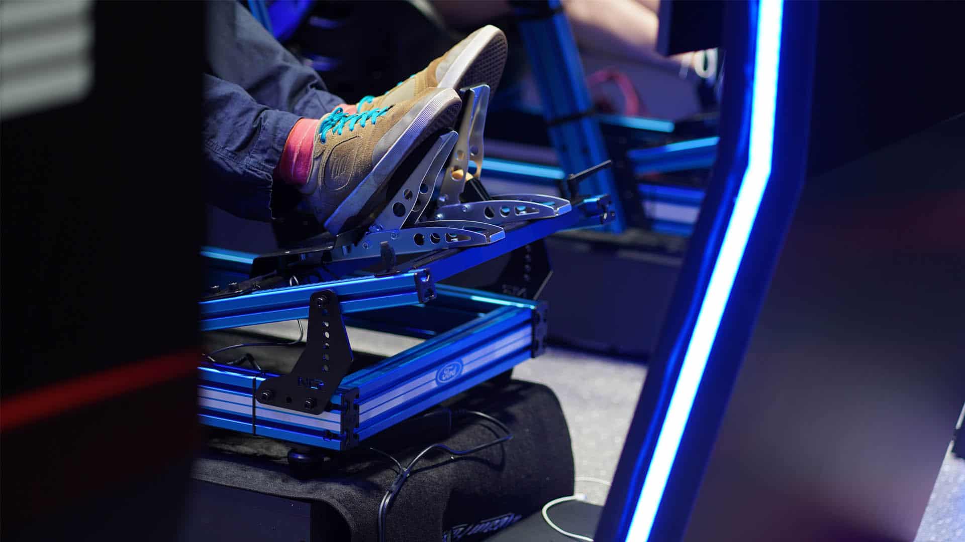 Next Level Racing unveils Ford GT sim racing cockpit and seat | Traxion