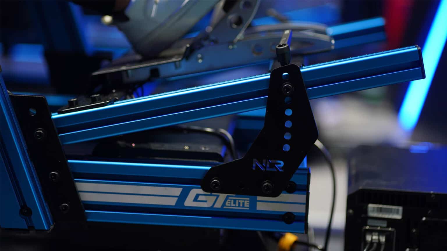 Next Level Racing unveils Ford GT sim racing cockpit and seat | Traxion