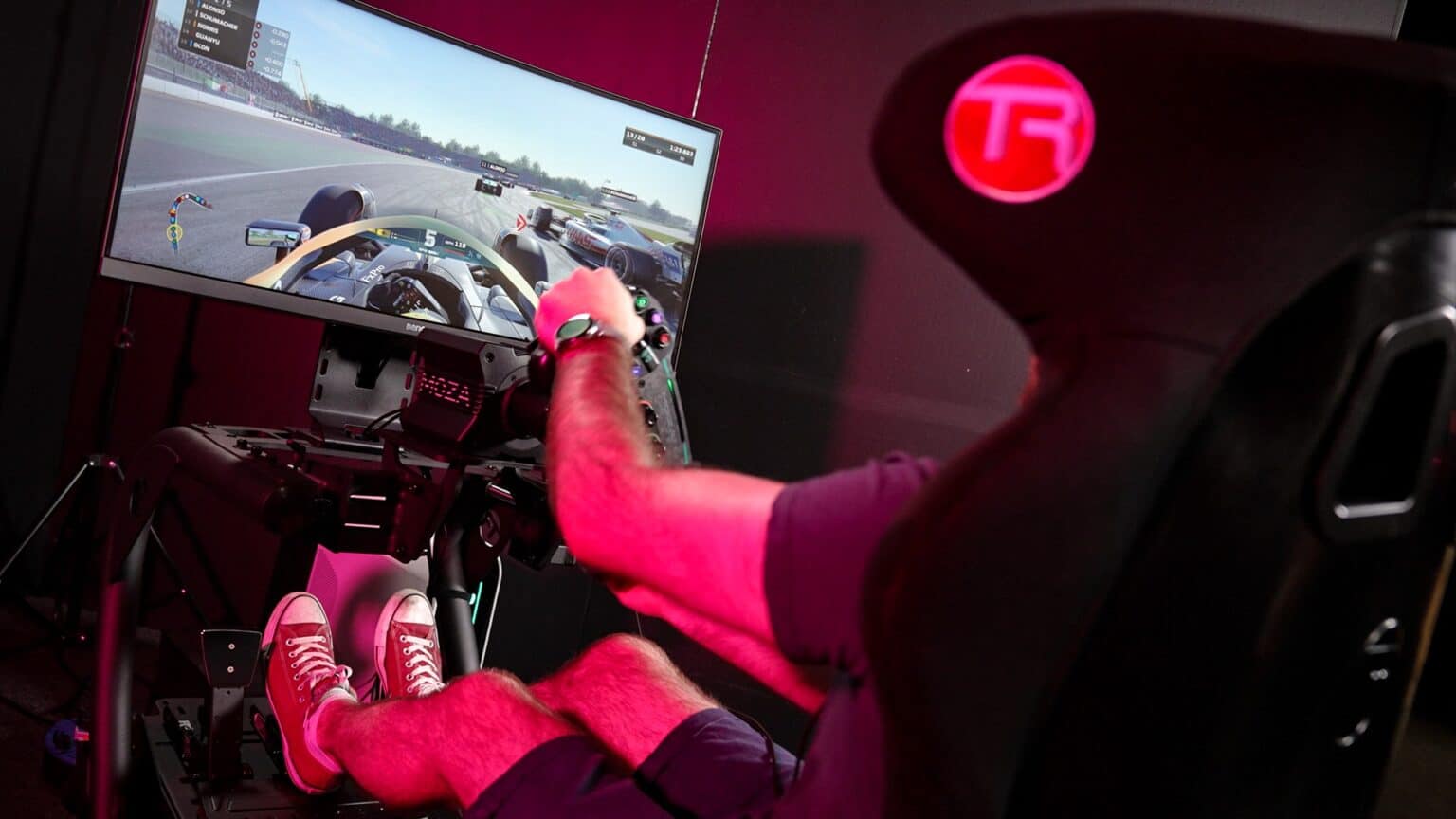 Trak Racer TR8 Pro review: A SOLID option | Traxion