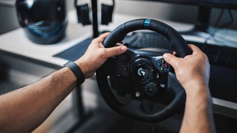 Sponsored: Why you should use a steering wheel for sim racing | Traxion
