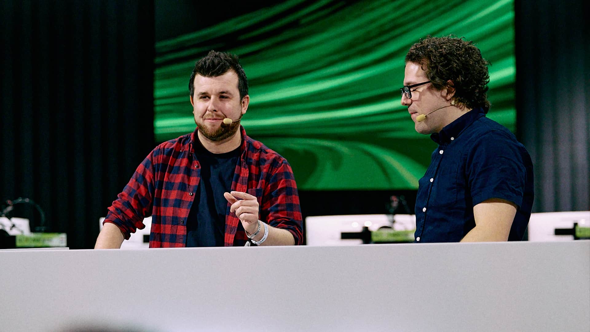 MOUZ's Benecke dominates to take first ESL R1 event win | Traxion