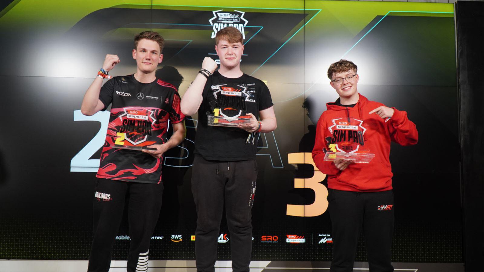 SRO Esports Sim Pro Series: McCormack’s undercut seals the deal | Traxion