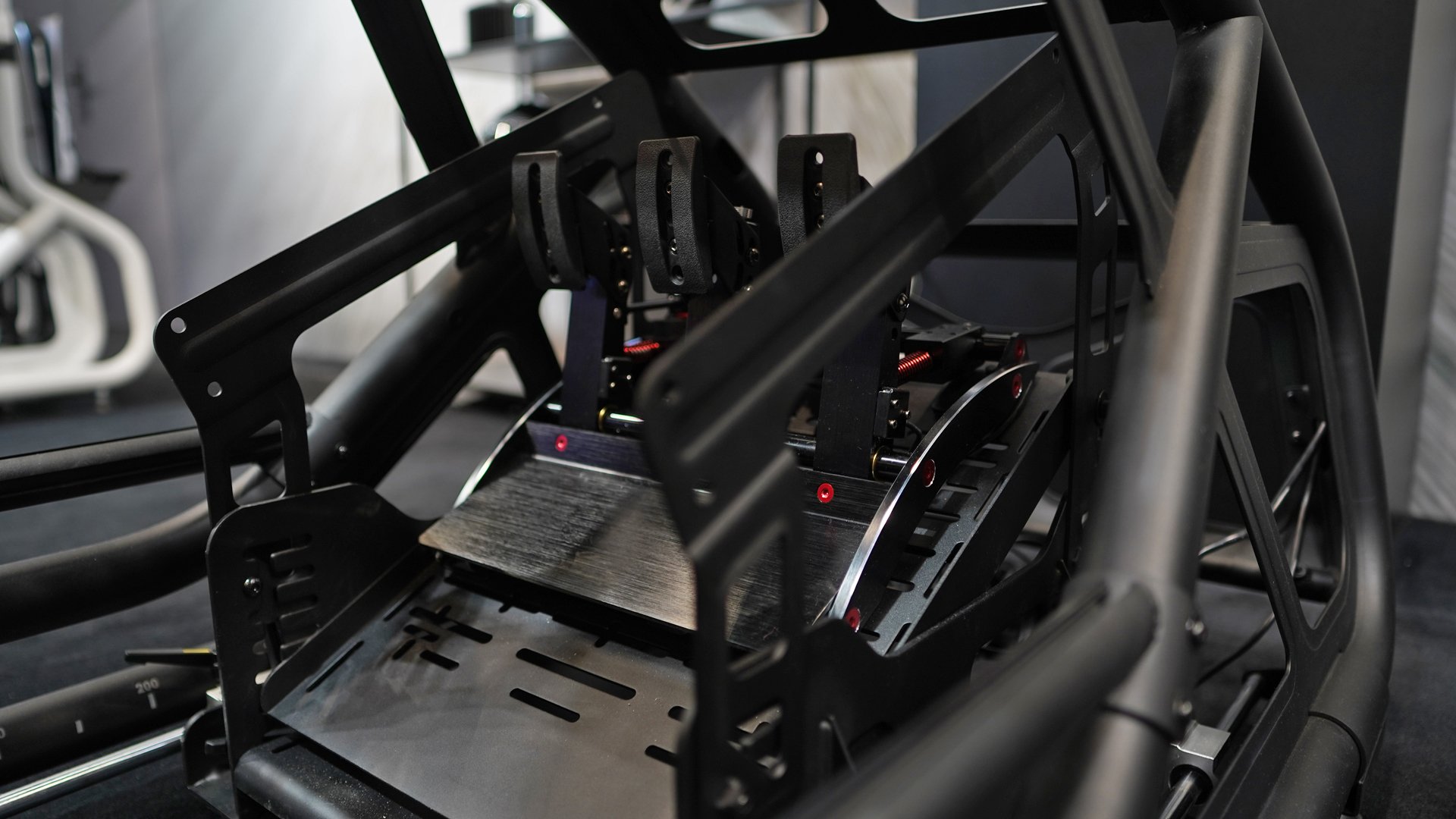 Hands-on with Corsair's debut sim racing cockpit: Rock solid | Traxion