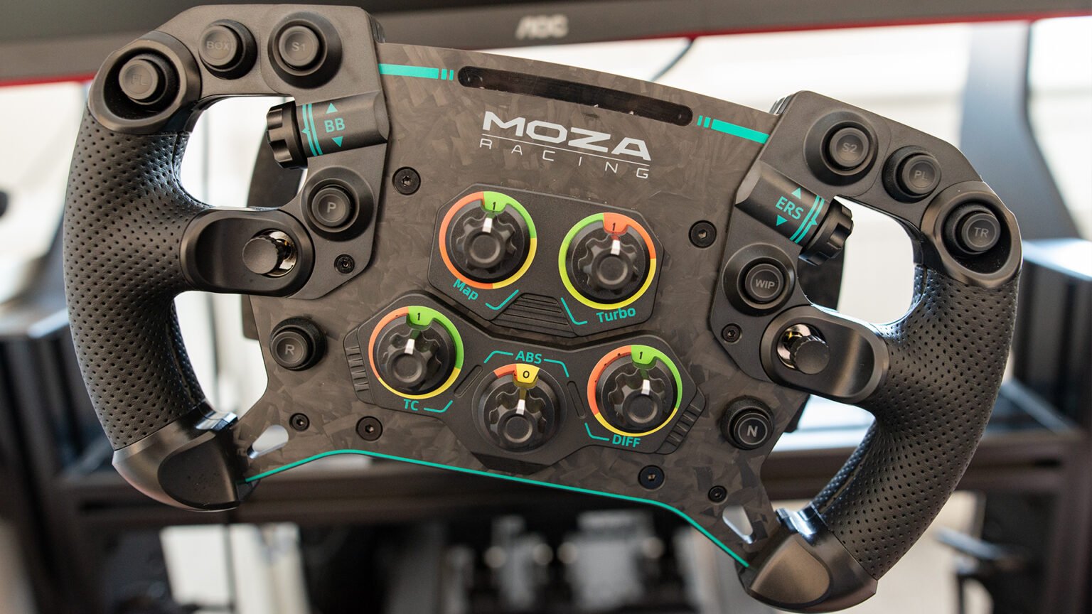 Mid-range marvel: MOZA GS V2P GT Wheel review | Traxion