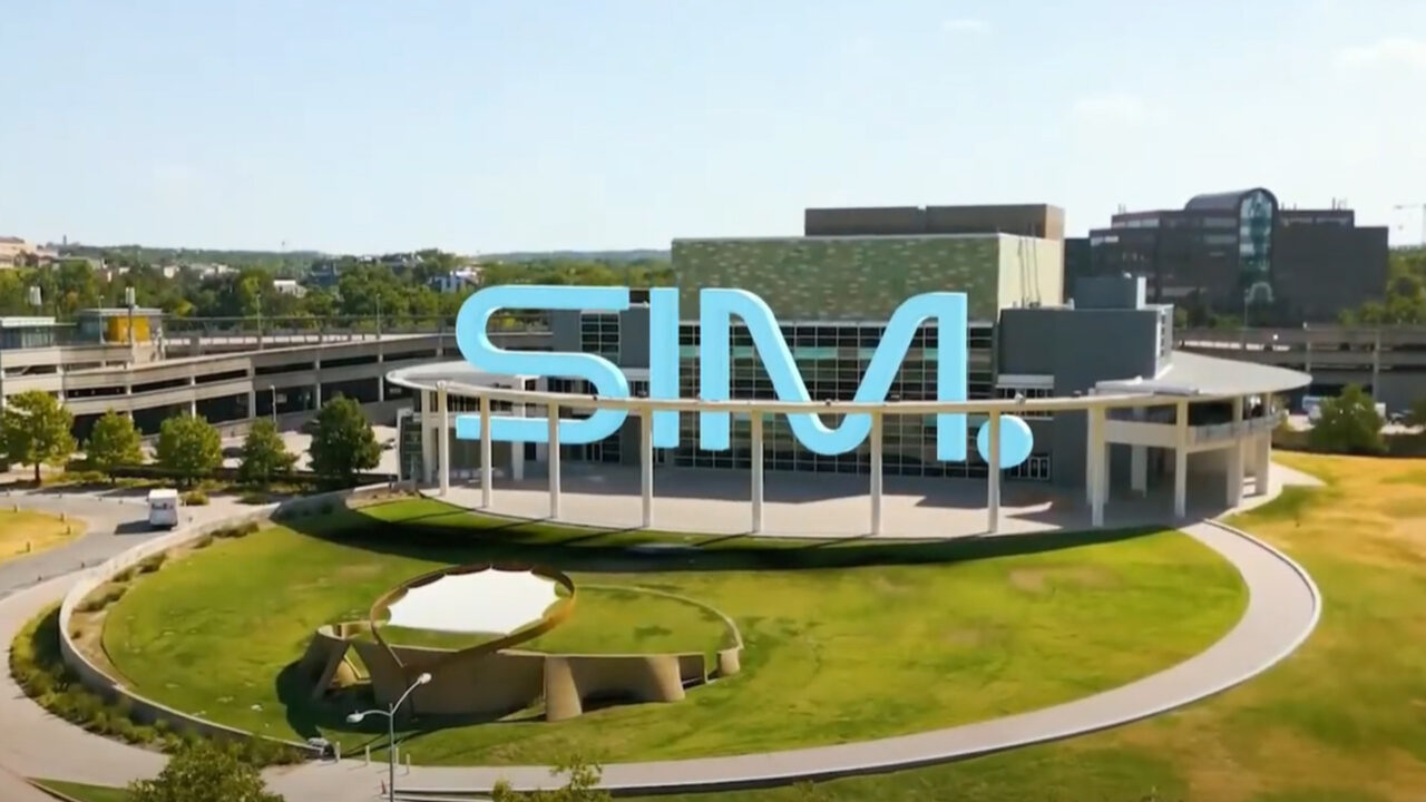 The seven best things at the 2024 ADAC SimRacing Expo | Traxion