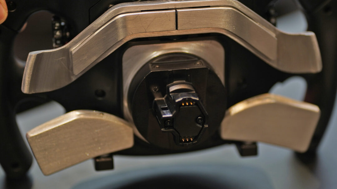 Update: Thrustmaster's SF1000 F1 wheel receives native quick-release upgrade | Traxion