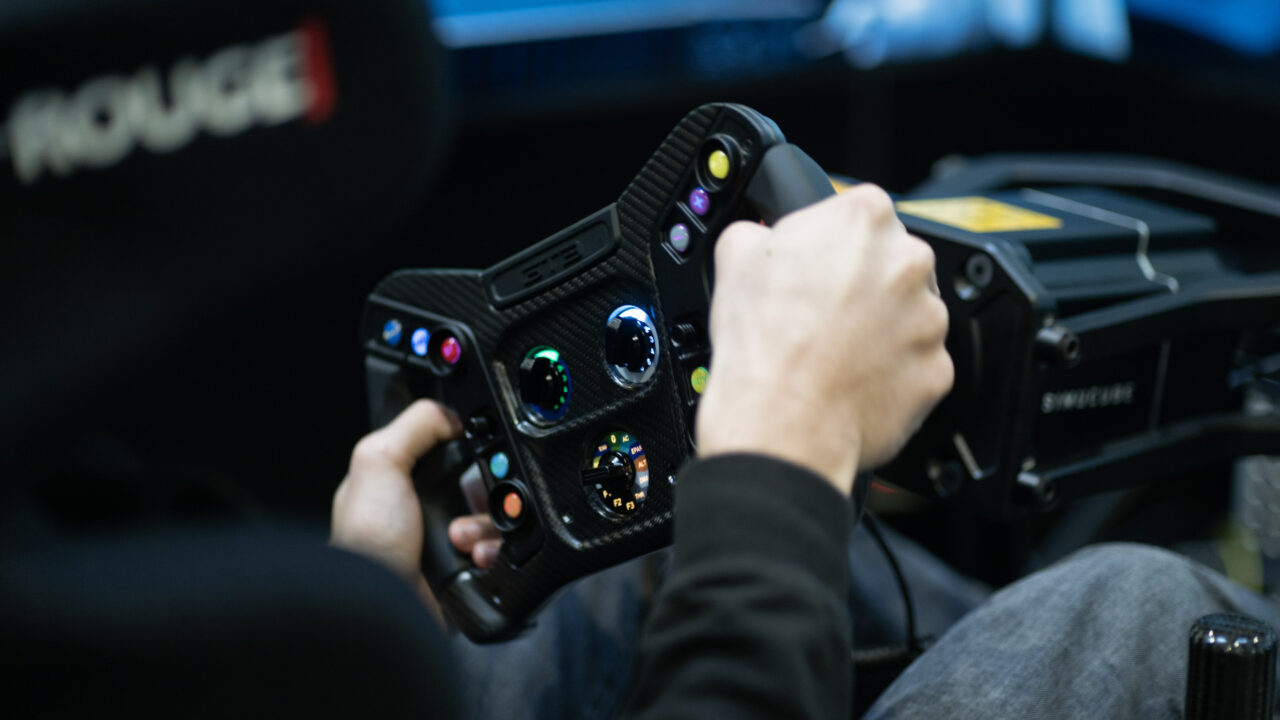 The Ford Mustang GT3’s wheel can now be used for sim racing | Traxion