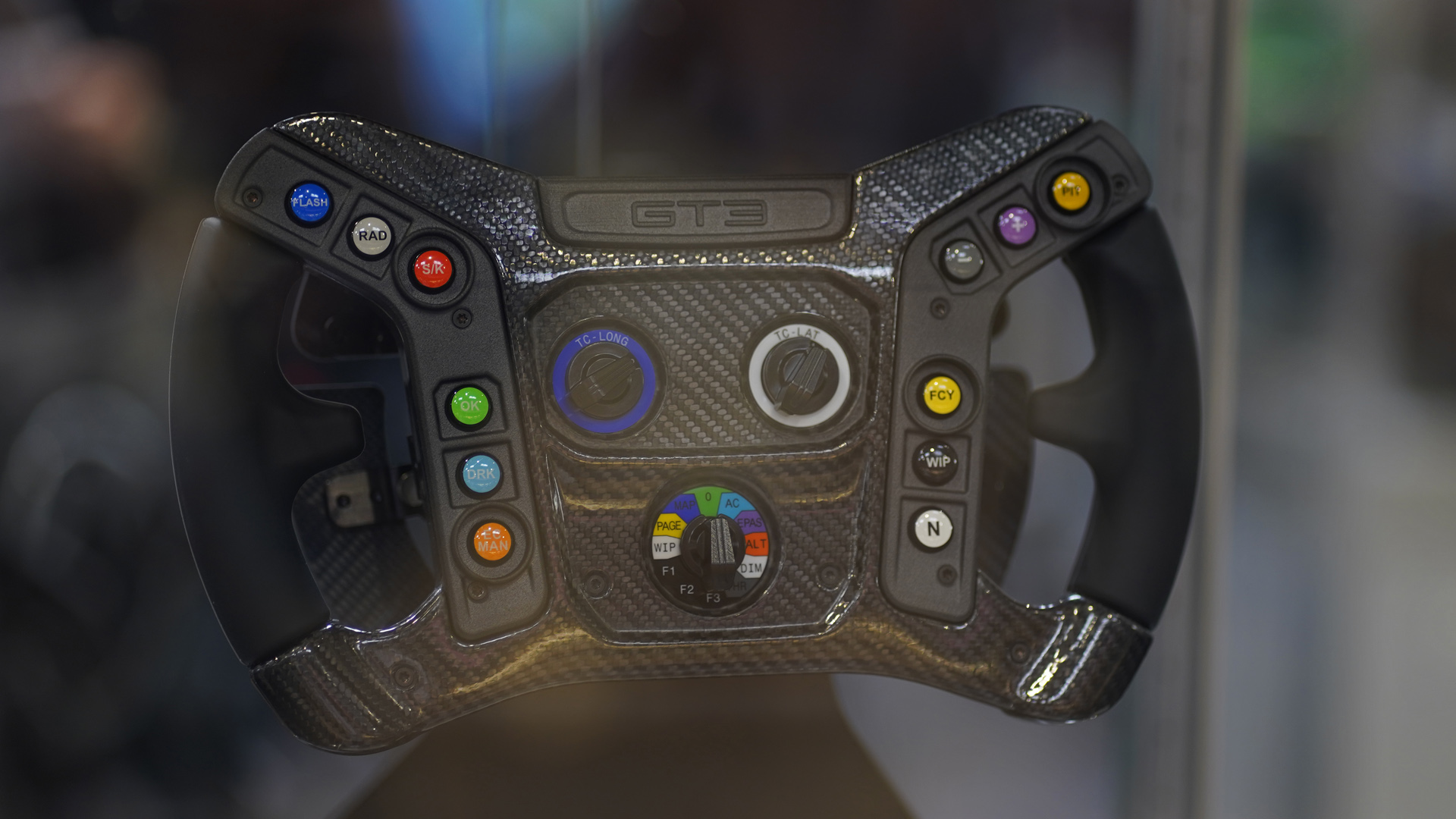 The Ford Mustang GT3’s wheel can now be used for sim racing | Traxion