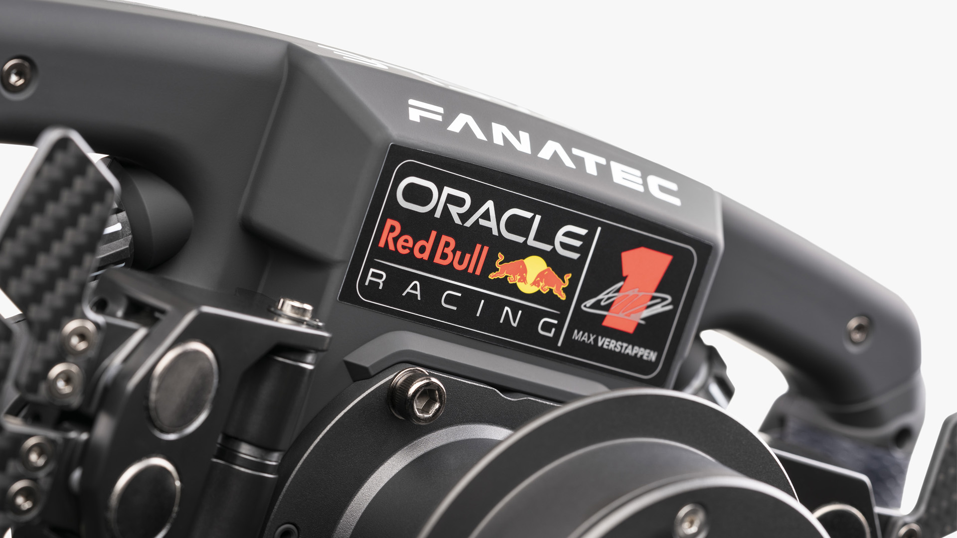 This is Fanatec’s limited edition Red Bull Racing F1 sim racing wheel ...